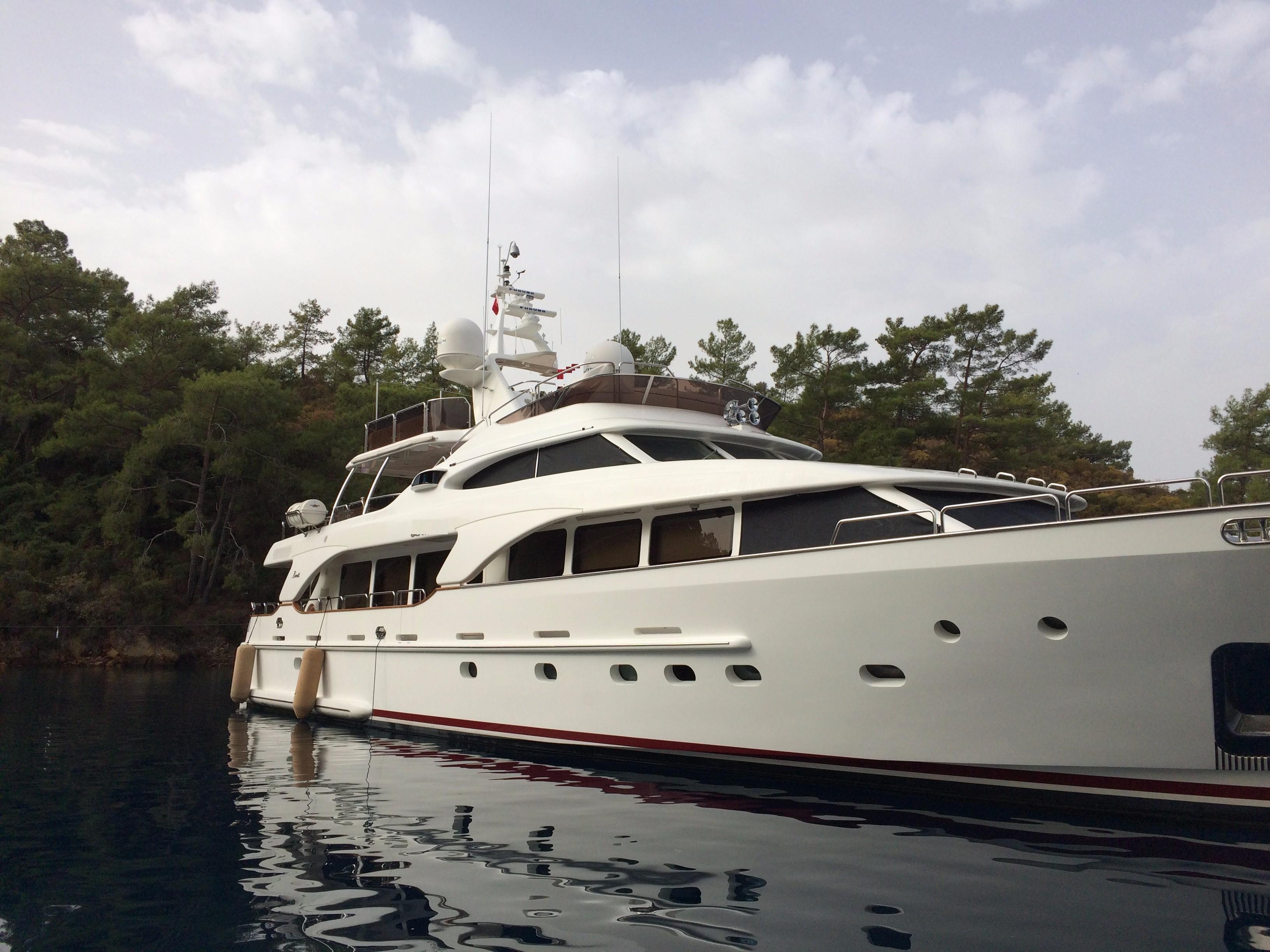 2006 100 Benetti Tradition 100 Boats for Sale