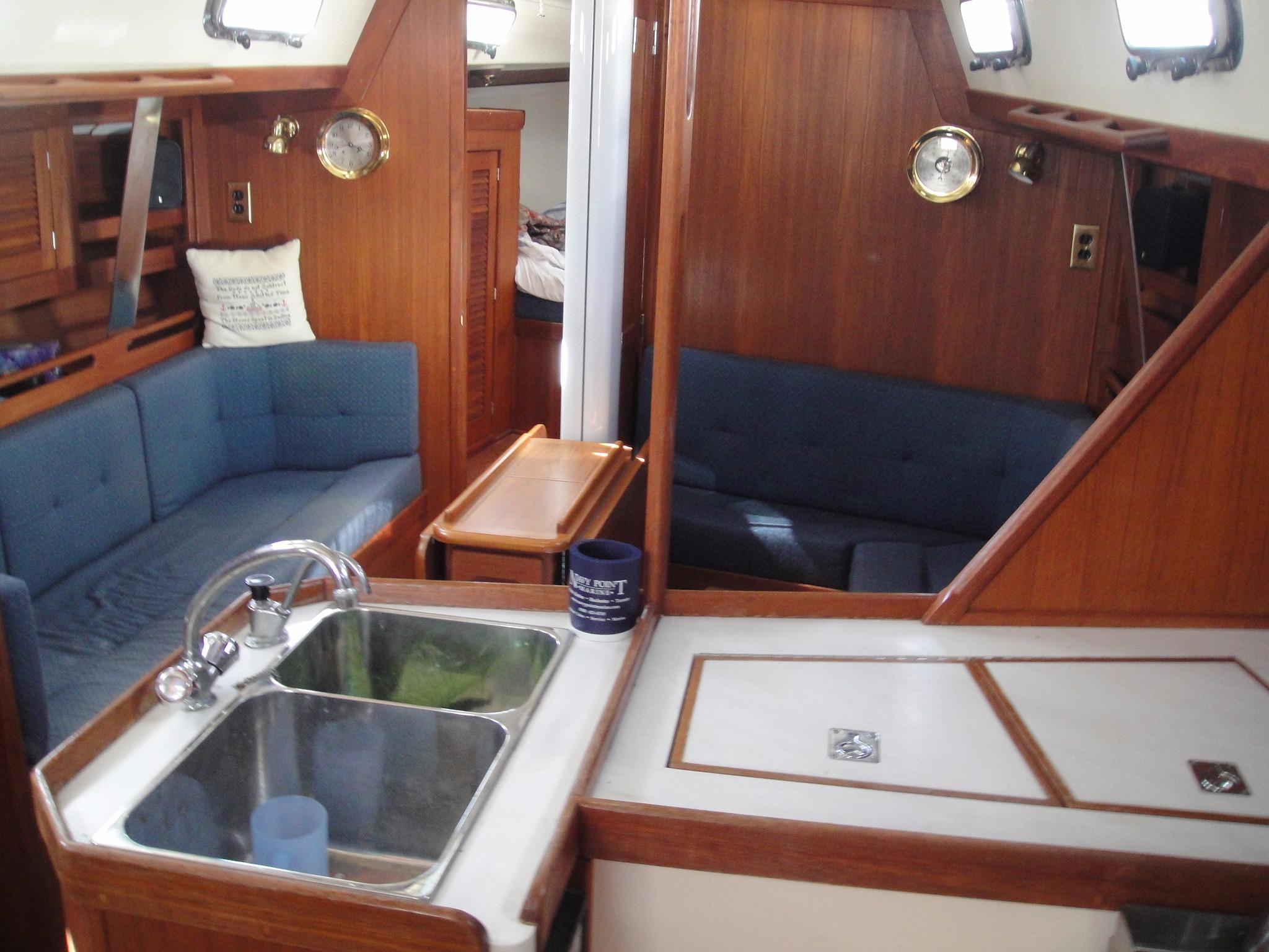 38 Tartan 1999 Sacketts Harbor, New York Sold on 2017-08-04 by Denison ...