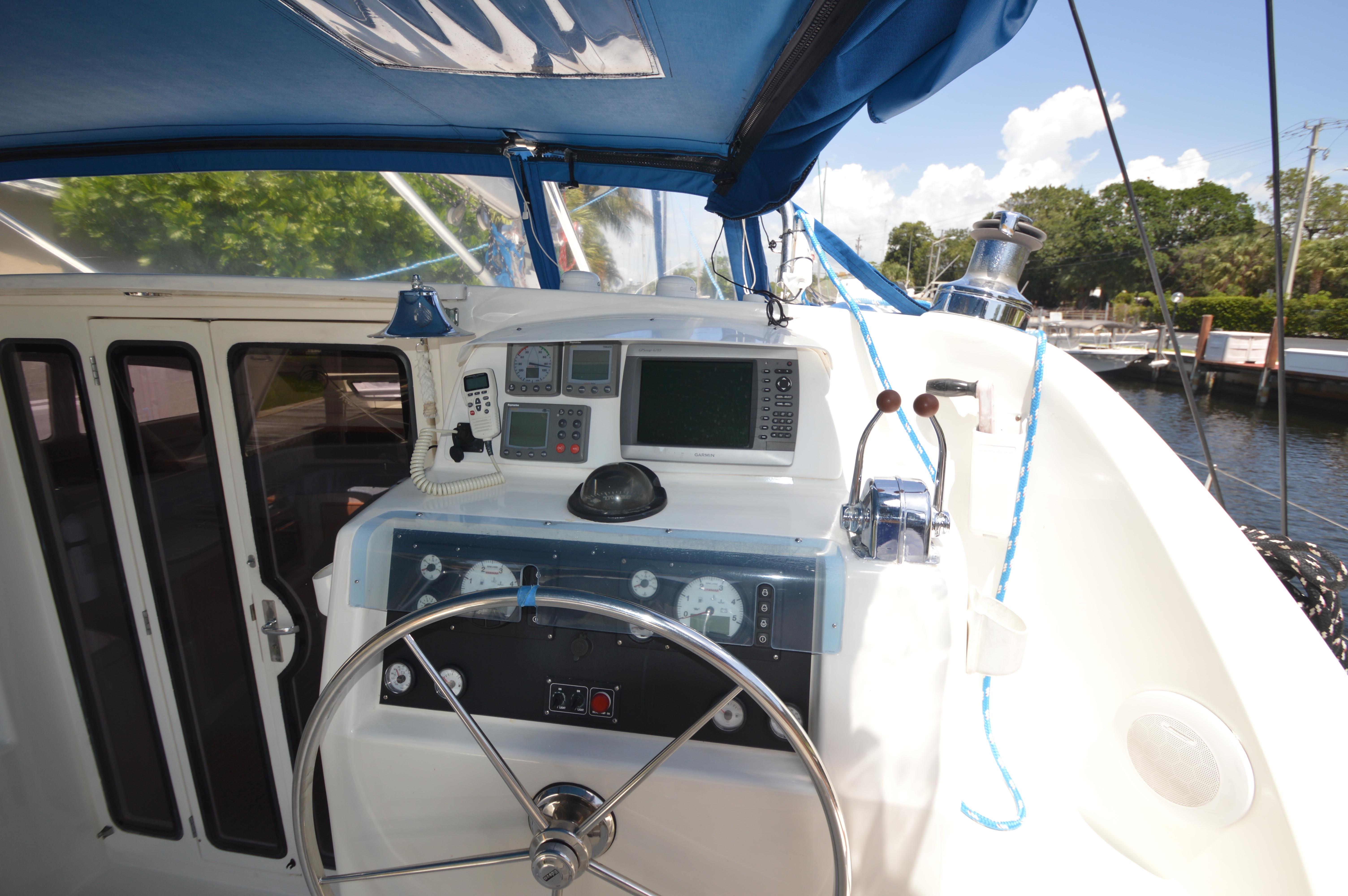 Robertson and Caine Leopard 42 Sailing Catamaran Mariposa for sale ...