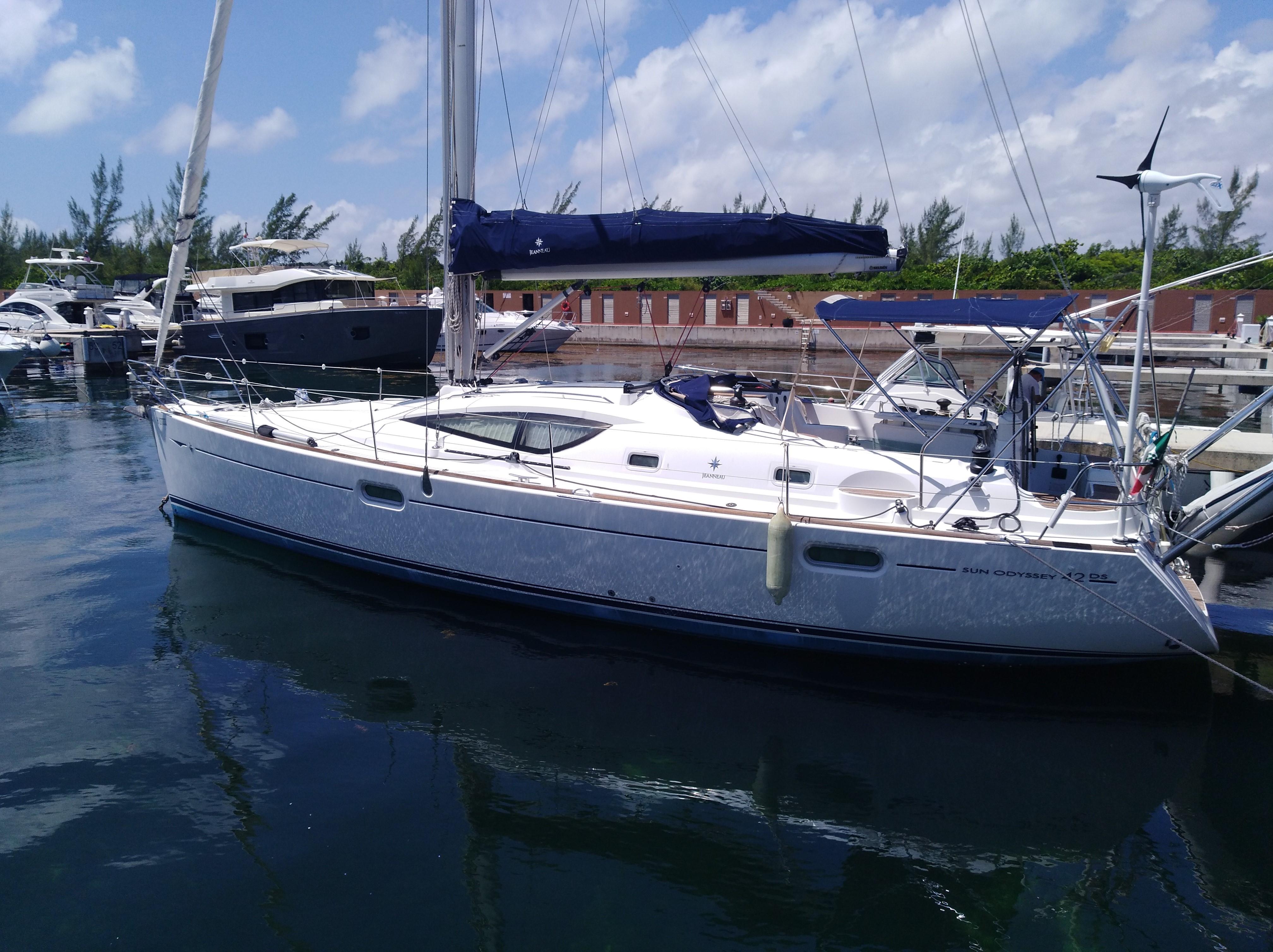 Jeanneau 2010 42 Ds 42 Yacht for Sale in Mexico