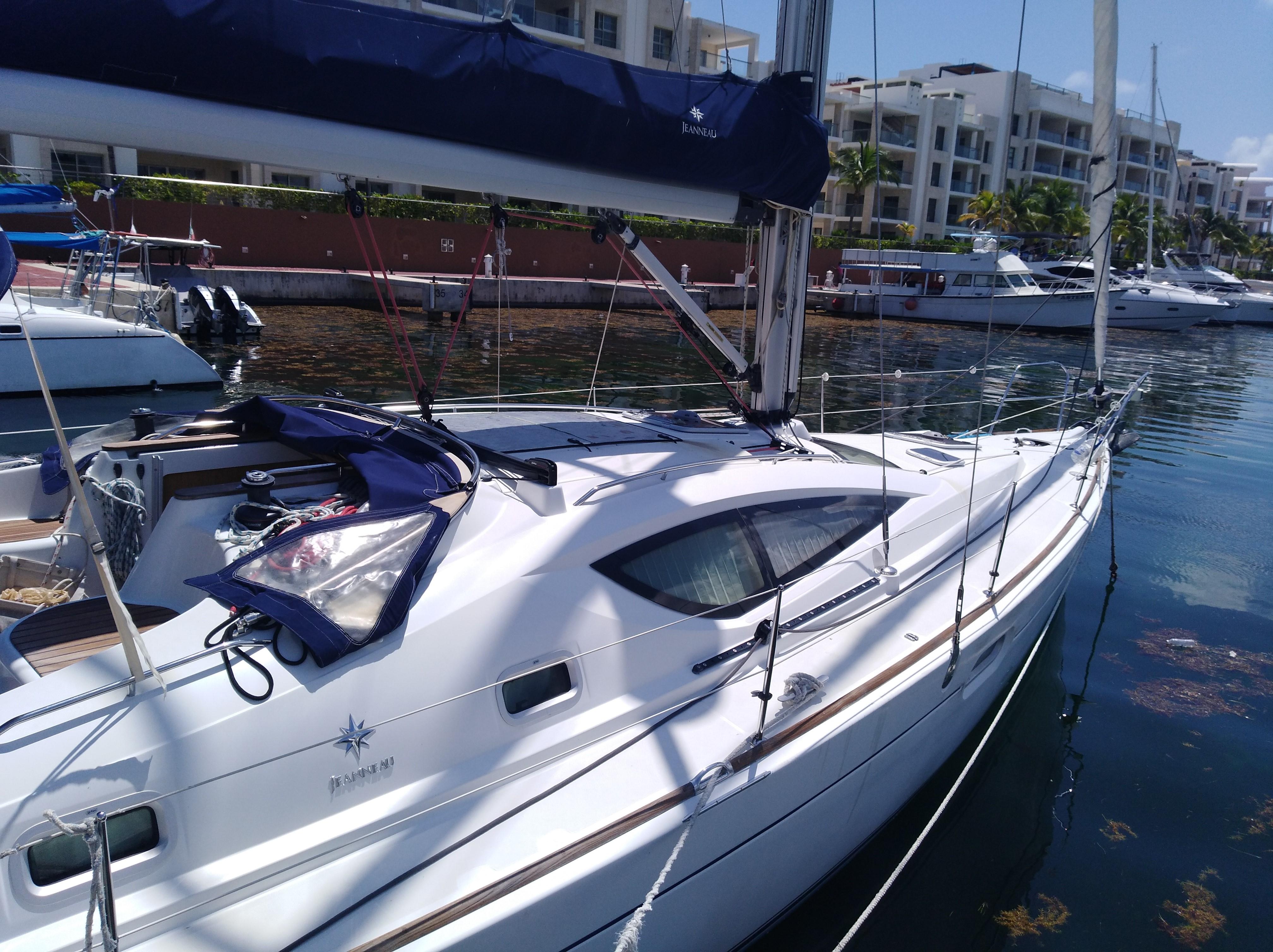 Jeanneau 2010 42 Ds 42 Yacht for Sale in Mexico
