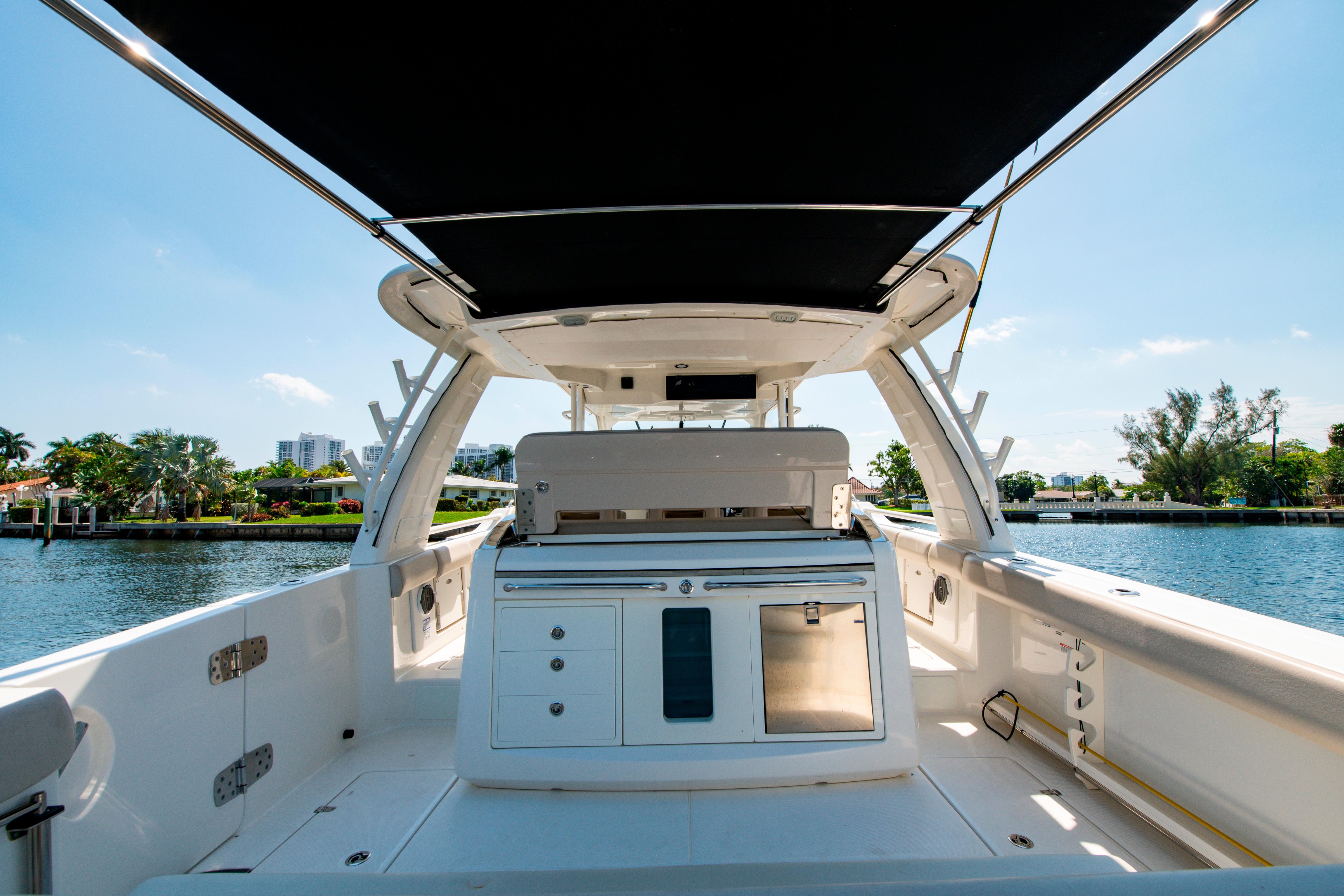 2016 Boston Whaler 42 ft Yacht For Sale | Allied Marine