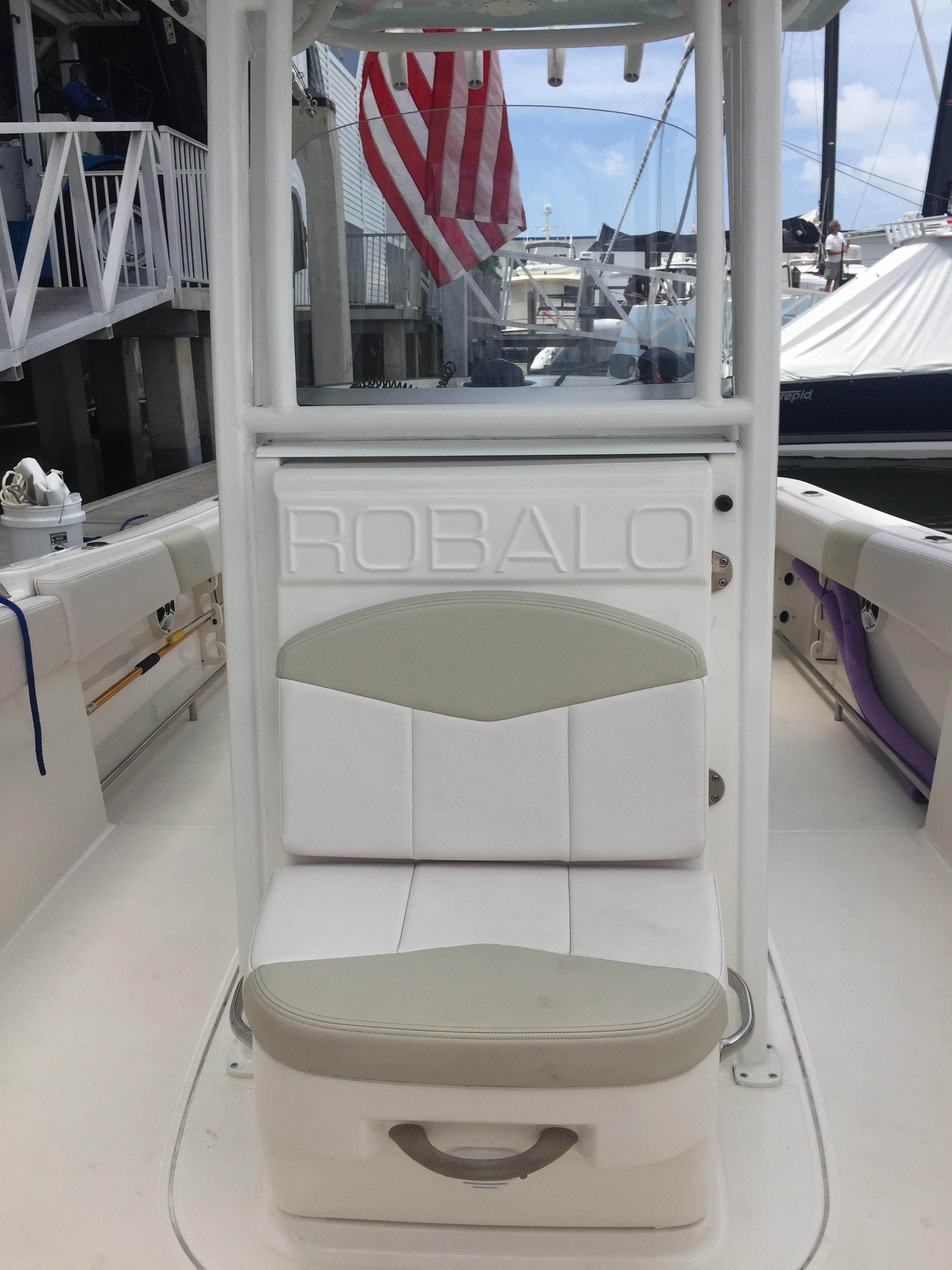 24 Robalo 2016 Ft Lauderdale, Florida Sold on 2017-10-06 by Denison ...
