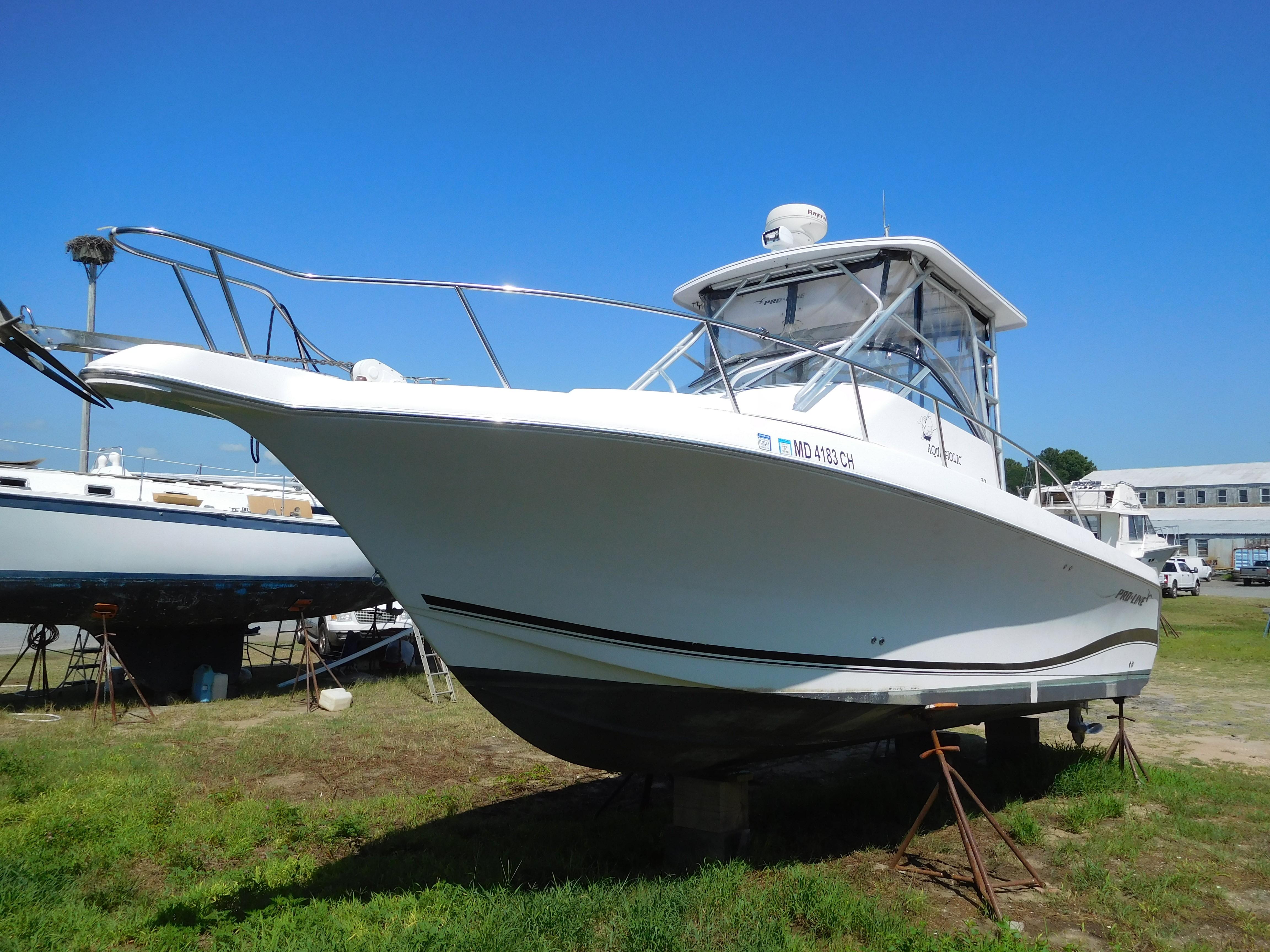 2004 Pro-Line 30 WALK | Dominion Yachts