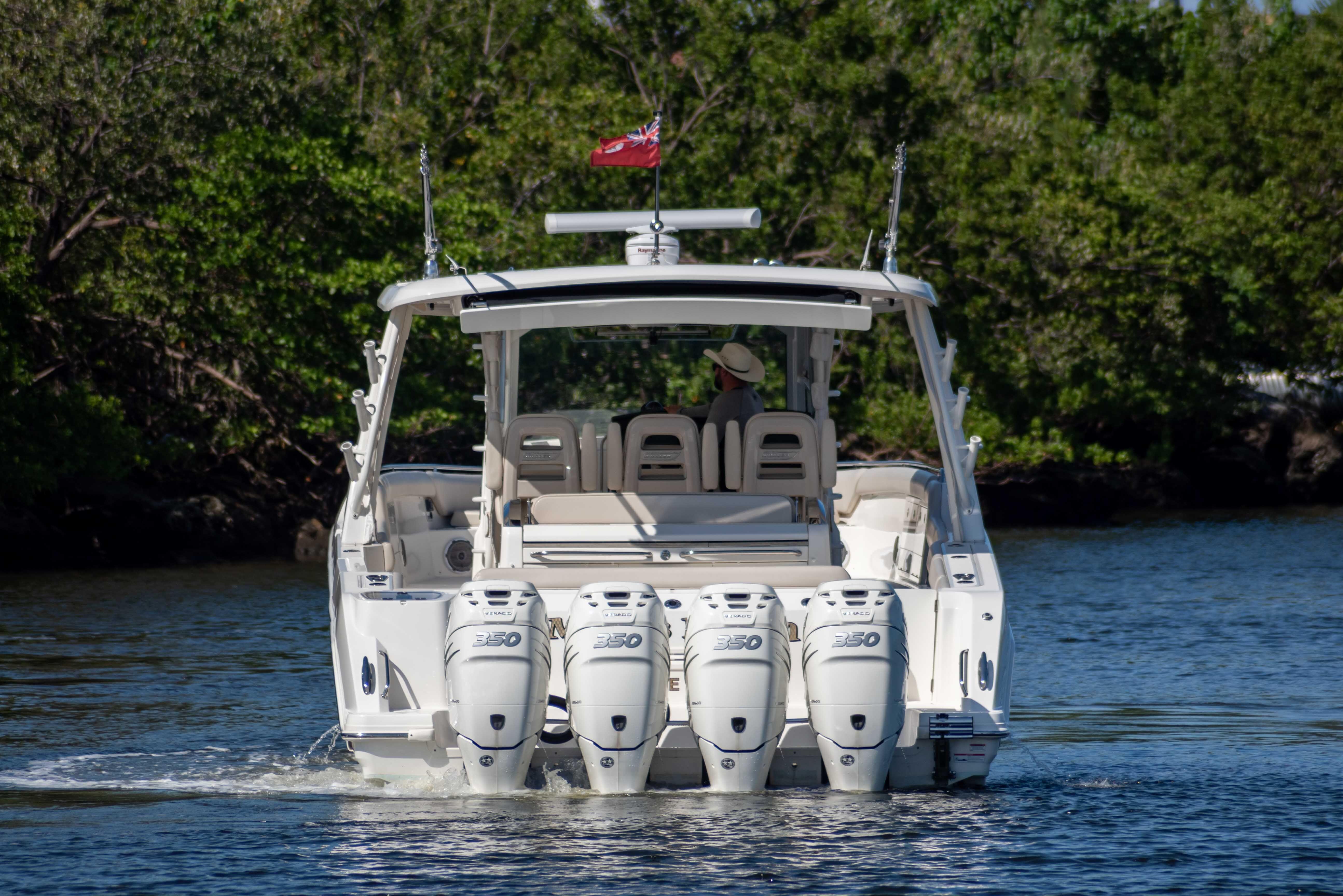 Boston Whaler 2018 420 Outrage 42 Yacht for Sale in US